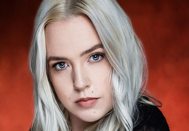 Alumni Spotlight | Acting Grad Stacey Taylor Makes Waves as YouTube Show Host